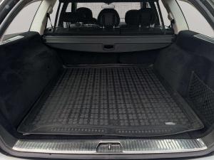 Grey Mercedes-Benz E 220 2008 in Vilnius, with an engine capacity of 2.20 L and mileage of 321 thousand km for 4999 €, photo 12 on AUTOMOTO.COM.LV