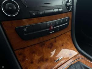 Grey Mercedes-Benz E 220 2008 in Vilnius, with an engine capacity of 2.20 L and mileage of 321 thousand km for 4999 €, photo 20 on AUTOMOTO.COM.LV