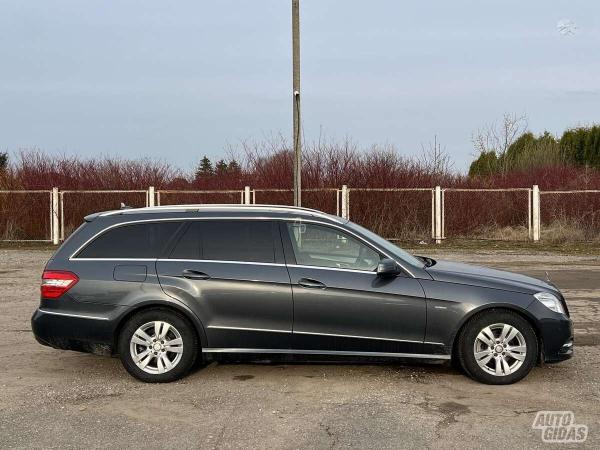 Pelēks Mercedes-Benz E 220 2010 Kėdainiai, ar dzinēja tilpumu 2.20 L un nobraukumu 268 tūkst. km par 5999 €, foto 5 vietnē AUTOMOTO.COM.LV