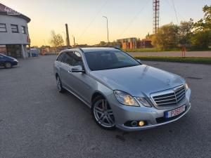 Серый Мерседес E 220 2010 в Юрбаркас, объемом двигателя 2.20 л и пробегом 286 тыс. км за 4400 €, фото  на AUTOMOTO.COM.LV