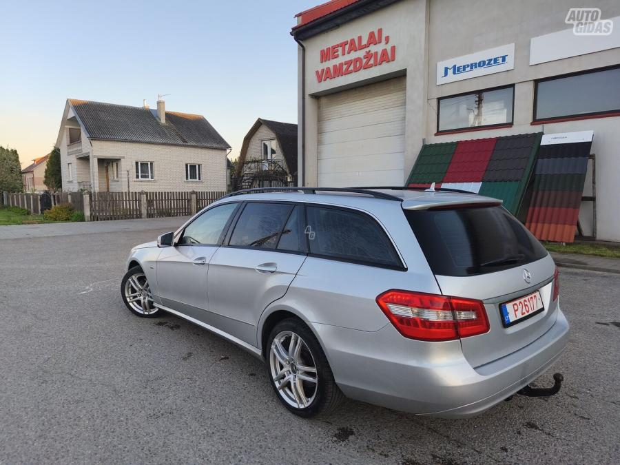 Pelēks Mercedes-Benz E 220 2010 Jurbarkas, ar dzinēja tilpumu 2.20 L un nobraukumu 286 tūkst. km par 4400 €, foto 4 vietnē AUTOMOTO.COM.LV