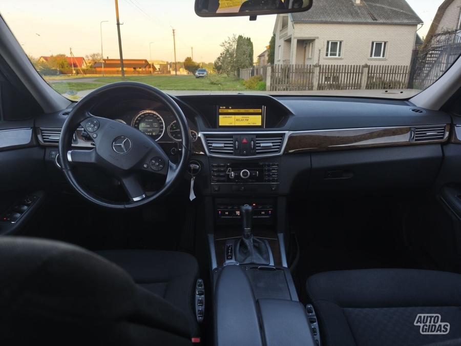 Pelēks Mercedes-Benz E 220 2010 Jurbarkas, ar dzinēja tilpumu 2.20 L un nobraukumu 286 tūkst. km par 4400 €, foto 10 vietnē AUTOMOTO.COM.LV