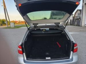 Pelēks Mercedes-Benz E 220 2010 Jurbarkas, ar dzinēja tilpumu 2.20 L un nobraukumu 286 tūkst. km par 4400 €, foto 13 vietnē AUTOMOTO.COM.LV