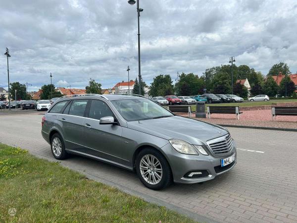Grey Mercedes-Benz E 220 2010 in Klaipeda, with an engine capacity of 2.14 L and mileage of 355 thousand km for 4300 €, photo 2 on AUTOMOTO.COM.LV