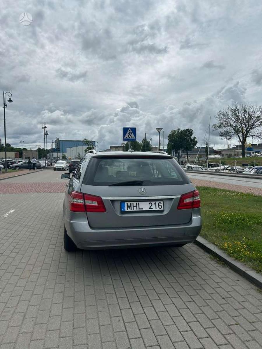 Pelēks Mercedes-Benz E 220 2010 Klaipėda, ar dzinēja tilpumu 2.14 L un nobraukumu 355 tūkst. km par 4300 €, foto 4 vietnē AUTOMOTO.COM.LV
