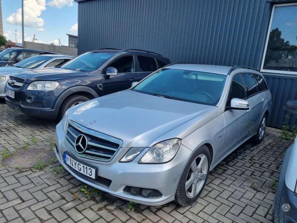 Pelēks Mercedes-Benz E 220 2010 Tauragė, ar dzinēja tilpumu 2.15 L un nobraukumu 390 tūkst. km par 3450 €, foto 3 vietnē AUTOMOTO.COM.LV