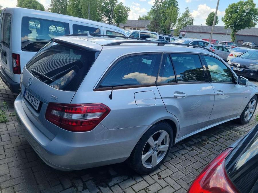 Серый Мерседес E 220 2010 в Таураге, объемом двигателя 2.15 л и пробегом 390 тыс. км за 3450 €, фото 5 на AUTOMOTO.COM.LV
