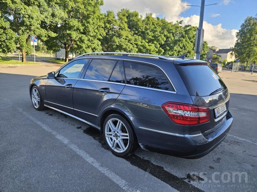 Серый Мерседес E 220 2011 в Рига, объемом двигателя 2.20 л и пробегом 389 тыс. км за 5900 €, фото 9 на AUTOMOTO.COM.LV