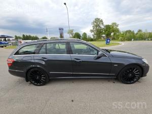 Серый Мерседес E 220 2011 в Цесис, объемом двигателя 2.20 л и пробегом 327 тыс. км за 7700 €, фото 5 на AUTOMOTO.COM.LV