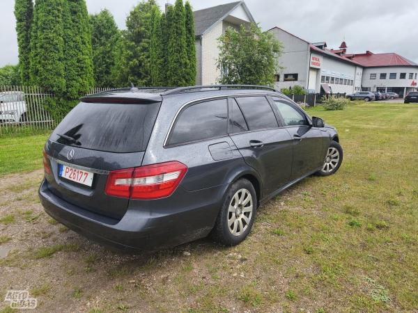 Grey Mercedes-Benz E 220 2011 in Jurbarkas, with an engine capacity of 2.10 L and mileage of 272 thousand km for 4400 €, photo 4 on AUTOMOTO.COM.LV