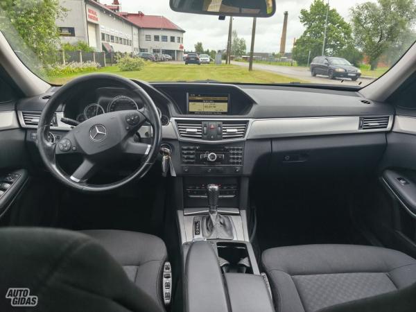 Grey Mercedes-Benz E 220 2011 in Jurbarkas, with an engine capacity of 2.10 L and mileage of 272 thousand km for 4400 €, photo 9 on AUTOMOTO.COM.LV