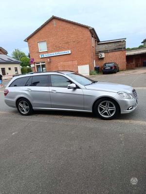 Grey Mercedes-Benz E 220 2011 in Silale, with an engine capacity of 2.10 L and mileage of 341 thousand km for 3700 €, photo 4 on AUTOMOTO.COM.LV