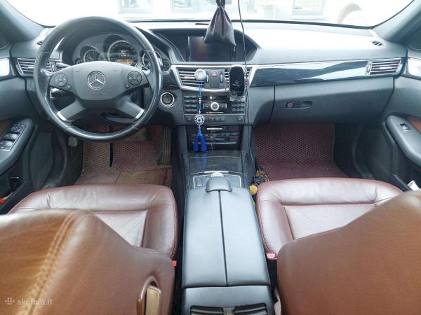 Grey Mercedes-Benz E 220 2011 in Mazeikiai, with an engine capacity of 2.20 L and mileage of 315 thousand km for 6000 €, photo 3 on AUTOMOTO.COM.LV