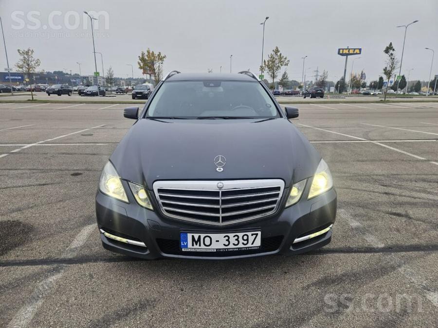Серый Мерседес E 220 2011 в Рига, объемом двигателя 2.20 л и пробегом 390 тыс. км за 5500 €, фото 3 на AUTOMOTO.COM.LV