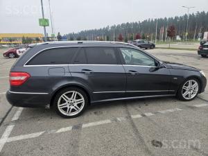Серый Мерседес E 220 2011 в Рига, объемом двигателя 2.20 л и пробегом 390 тыс. км за 5500 €, фото 6 на AUTOMOTO.COM.LV