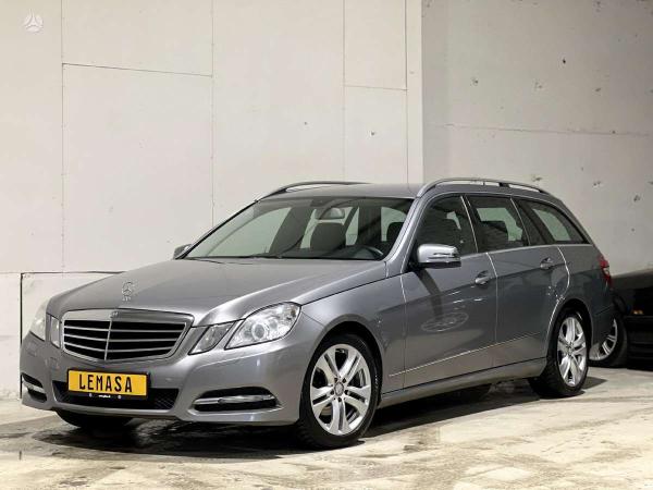 Grey Mercedes-Benz E 220 2012 in Klaipeda, with an engine capacity of 2.14 L and mileage of 357 thousand km for 5999 €, photo 2 on AUTOMOTO.COM.LV