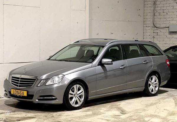 Grey Mercedes-Benz E 220 2012 in Klaipeda, with an engine capacity of 2.14 L and mileage of 357 thousand km for 5999 €, photo 3 on AUTOMOTO.COM.LV
