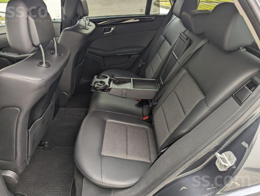 Pelēks Mercedes-Benz E 220 2012 Rīga, ar dzinēja tilpumu 2.20 L un nobraukumu 220 tūkst. km par 8990 €, foto 14 vietnē AUTOMOTO.COM.LV