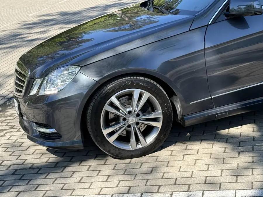 Grey Mercedes-Benz E 220 2012 in Jurmala, with an engine capacity of 2.20 L and mileage of 257 thousand km for 5950 €, photo 12 on AUTOMOTO.COM.LV