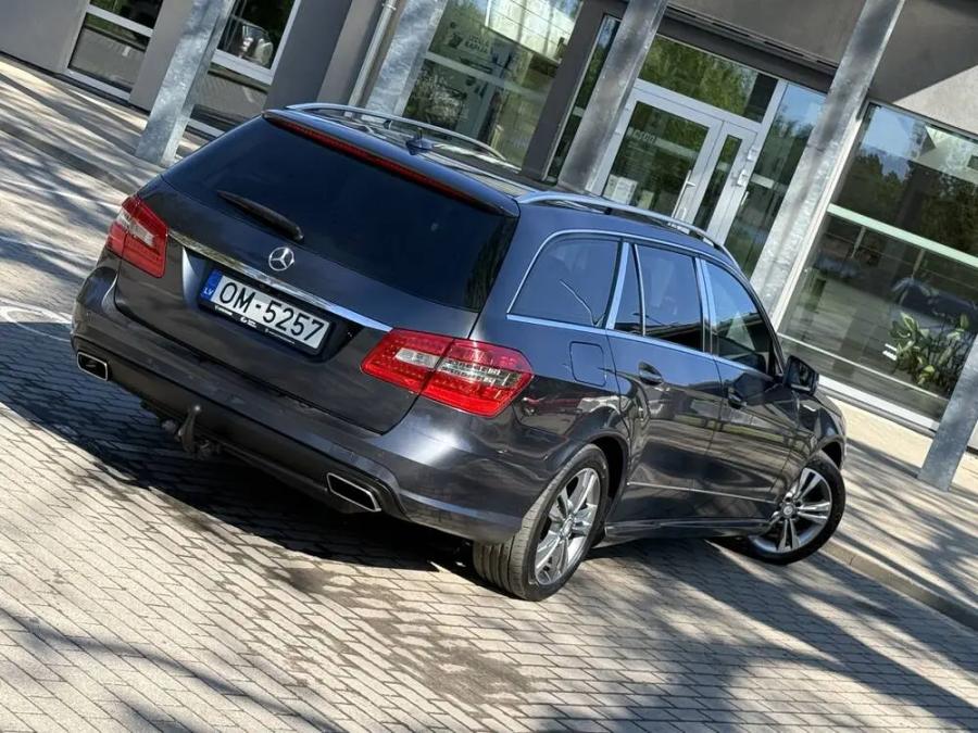 Grey Mercedes-Benz E 220 2012 in Jurmala, with an engine capacity of 2.20 L and mileage of 257 thousand km for 5950 €, photo 17 on AUTOMOTO.COM.LV