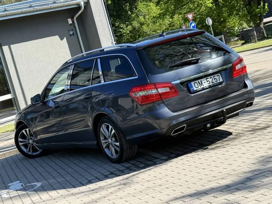 Grey Mercedes-Benz E 220 2012 in Jurmala, with an engine capacity of 2.20 L and mileage of 257 thousand km for 5950 €, photo 18 on AUTOMOTO.COM.LV