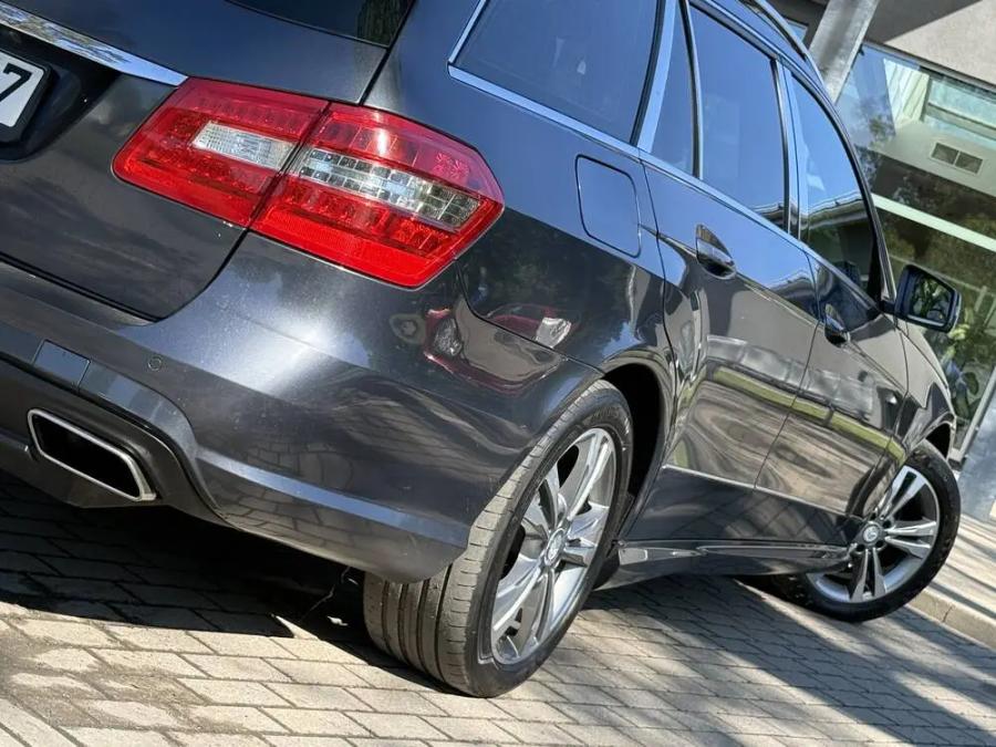 Grey Mercedes-Benz E 220 2012 in Jurmala, with an engine capacity of 2.20 L and mileage of 257 thousand km for 5950 €, photo 19 on AUTOMOTO.COM.LV