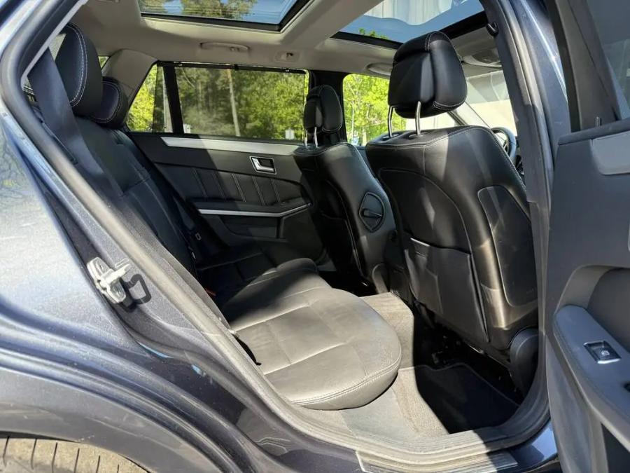 Grey Mercedes-Benz E 220 2012 in Jurmala, with an engine capacity of 2.20 L and mileage of 257 thousand km for 5950 €, photo 24 on AUTOMOTO.COM.LV