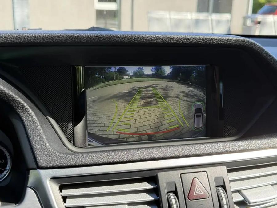 Grey Mercedes-Benz E 220 2012 in Jurmala, with an engine capacity of 2.20 L and mileage of 257 thousand km for 5950 €, photo 32 on AUTOMOTO.COM.LV