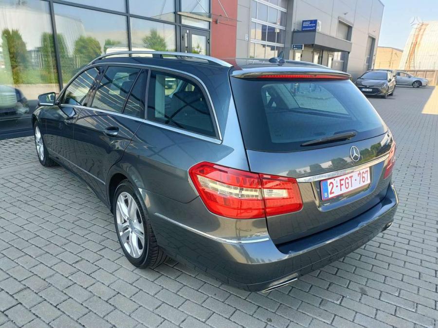 Grey Mercedes-Benz E 220 2012 in Klaipeda, with an engine capacity of 2.14 L and mileage of 347 thousand km for 6650 €, photo 3 on AUTOMOTO.COM.LV