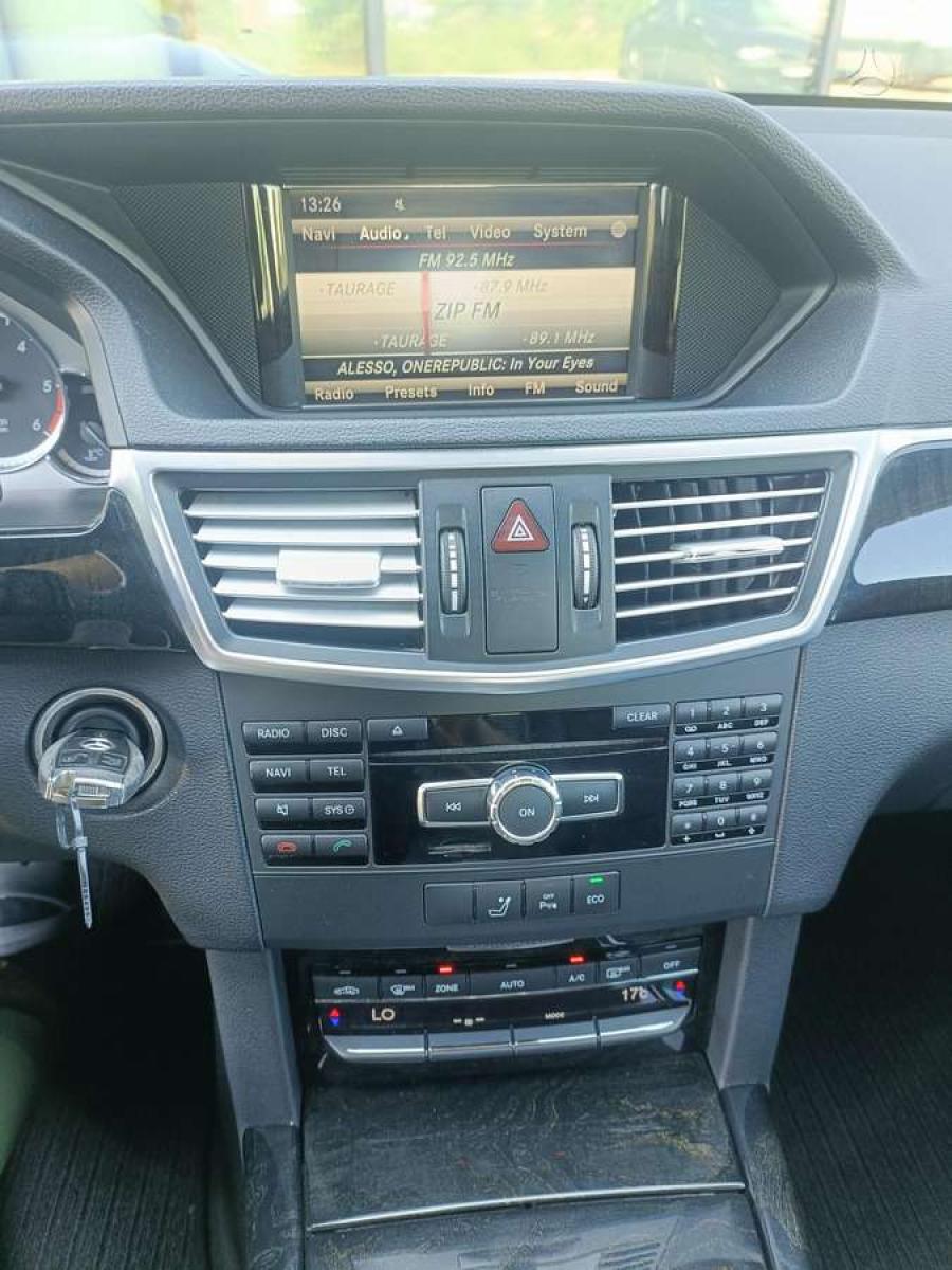 Grey Mercedes-Benz E 220 2012 in Klaipeda, with an engine capacity of 2.14 L and mileage of 347 thousand km for 6650 €, photo 23 on AUTOMOTO.COM.LV