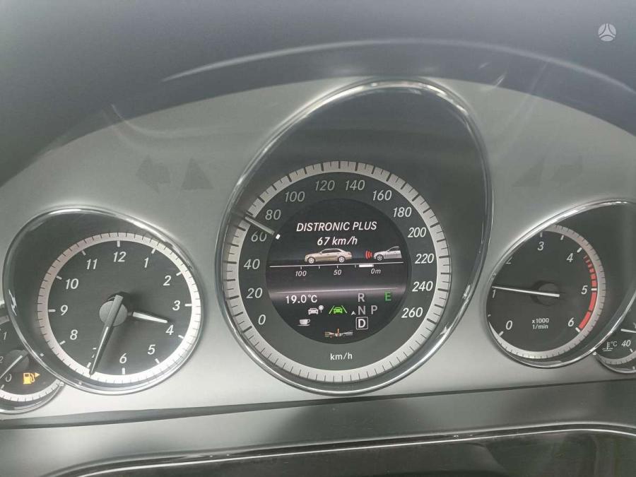 Grey Mercedes-Benz E 220 2012 in Klaipeda, with an engine capacity of 2.14 L and mileage of 347 thousand km for 6650 €, photo 24 on AUTOMOTO.COM.LV