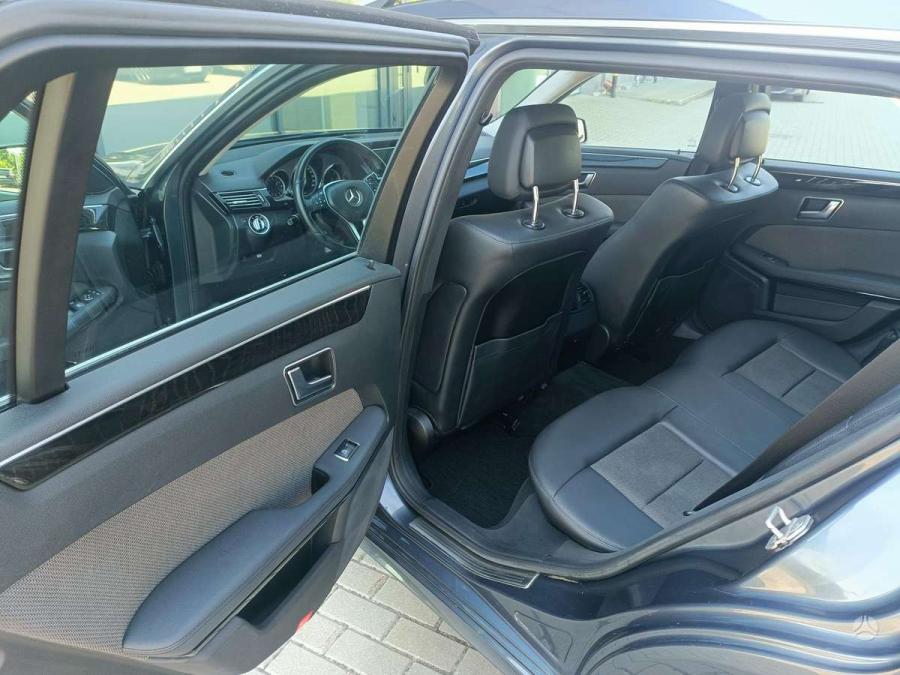 Grey Mercedes-Benz E 220 2012 in Klaipeda, with an engine capacity of 2.14 L and mileage of 347 thousand km for 6650 €, photo 26 on AUTOMOTO.COM.LV