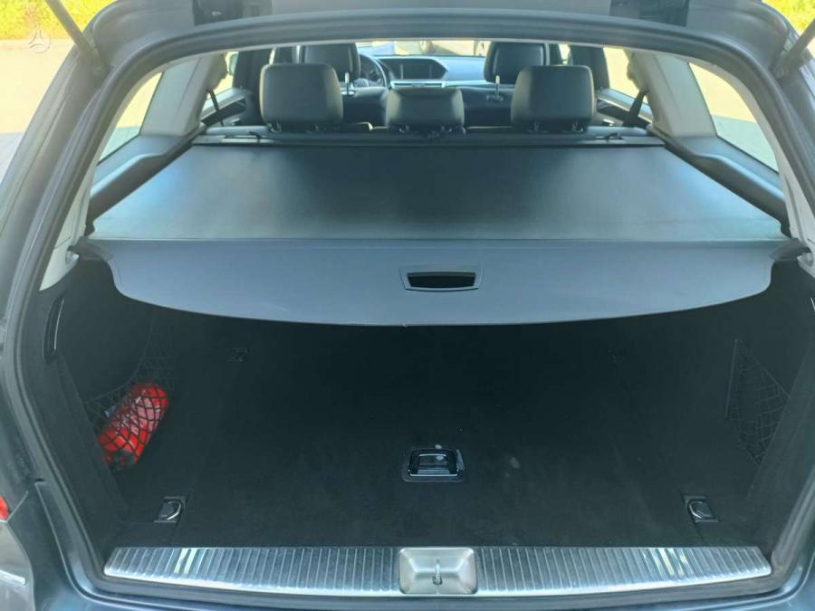 Grey Mercedes-Benz E 220 2012 in Klaipeda, with an engine capacity of 2.14 L and mileage of 347 thousand km for 6650 €, photo 29 on AUTOMOTO.COM.LV
