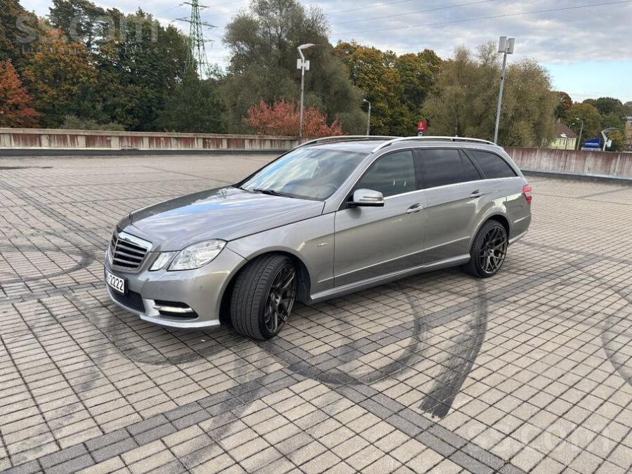 Pelēks Mercedes-Benz E 220 2012 Rīga, ar dzinēja tilpumu 2.20 L un nobraukumu 293 tūkst. km par 9300 €, foto 1 vietnē AUTOMOTO.COM.LV