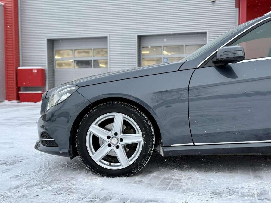 Pelēks Mercedes-Benz E 220 2013 Vilkaviškis, ar dzinēja tilpumu 2.14 L un nobraukumu 176 tūkst. km par 10300 €, foto 6 vietnē AUTOMOTO.COM.LV