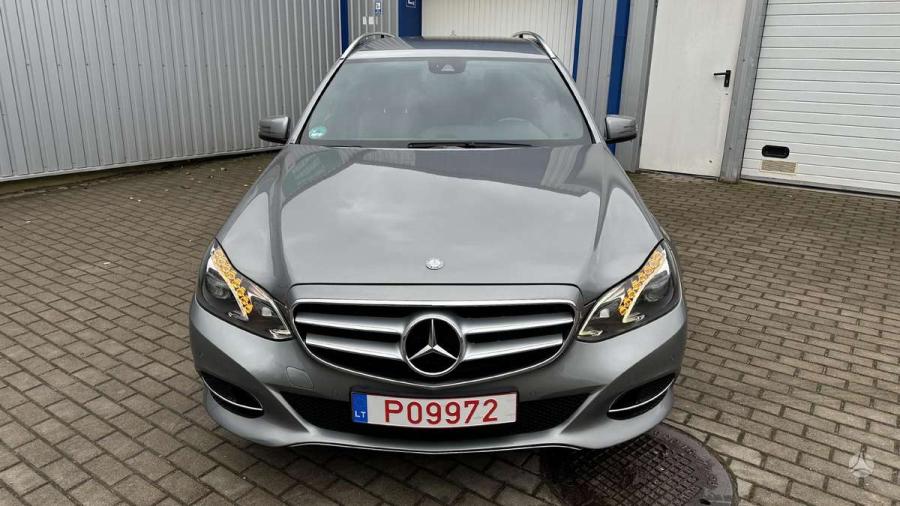 Pelēks Mercedes-Benz E 220 2013 Marijampole, ar dzinēja tilpumu 2.14 L un nobraukumu 285 tūkst. km par 10200 €, foto 3 vietnē AUTOMOTO.COM.LV