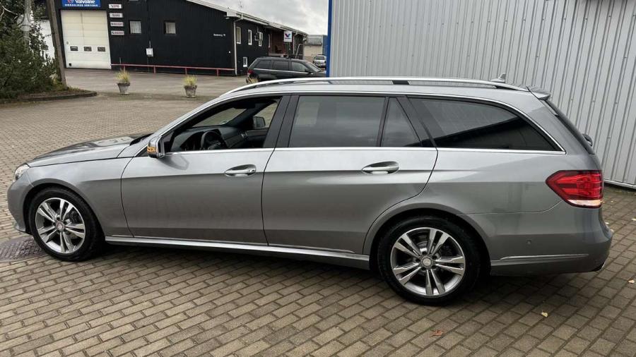 Pelēks Mercedes-Benz E 220 2013 Marijampole, ar dzinēja tilpumu 2.14 L un nobraukumu 285 tūkst. km par 10200 €, foto 10 vietnē AUTOMOTO.COM.LV