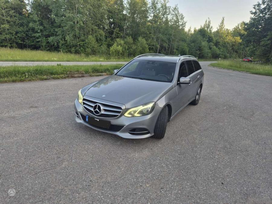 Pelēks Mercedes-Benz E 220 2013 Plungė, ar dzinēja tilpumu 2.10 L un nobraukumu 378 tūkst. km par 11800 €, foto 5 vietnē AUTOMOTO.COM.LV