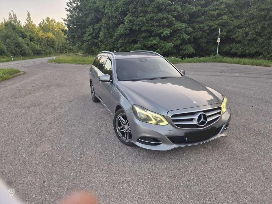 Pelēks Mercedes-Benz E 220 2013 Plungė, ar dzinēja tilpumu 2.10 L un nobraukumu 378 tūkst. km par 11800 €, foto 7 vietnē AUTOMOTO.COM.LV