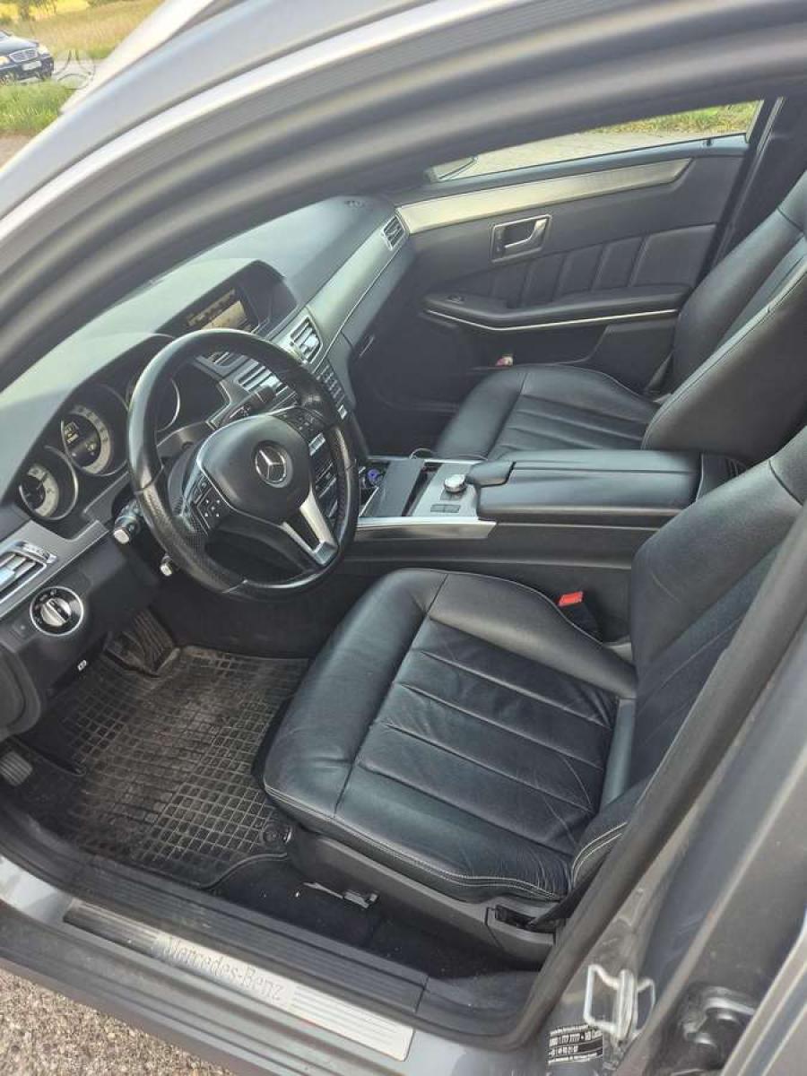 Pelēks Mercedes-Benz E 220 2013 Plungė, ar dzinēja tilpumu 2.10 L un nobraukumu 378 tūkst. km par 11800 €, foto 10 vietnē AUTOMOTO.COM.LV
