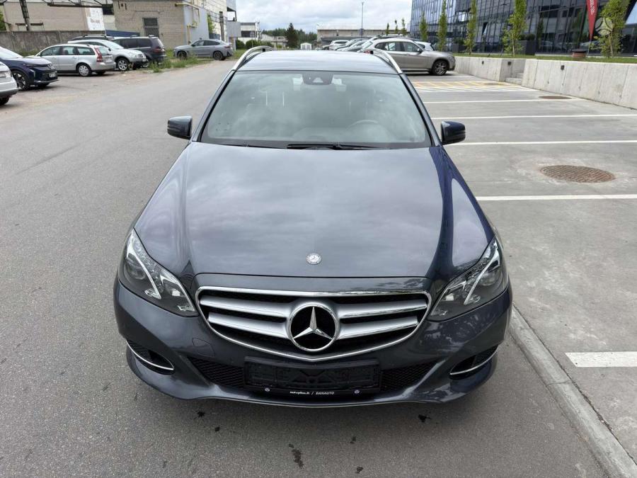 Pelēks Mercedes-Benz E 220 2013 Panevēža, ar dzinēja tilpumu 2.14 L un nobraukumu 315 tūkst. km par 7850 €, foto 6 vietnē AUTOMOTO.COM.LV