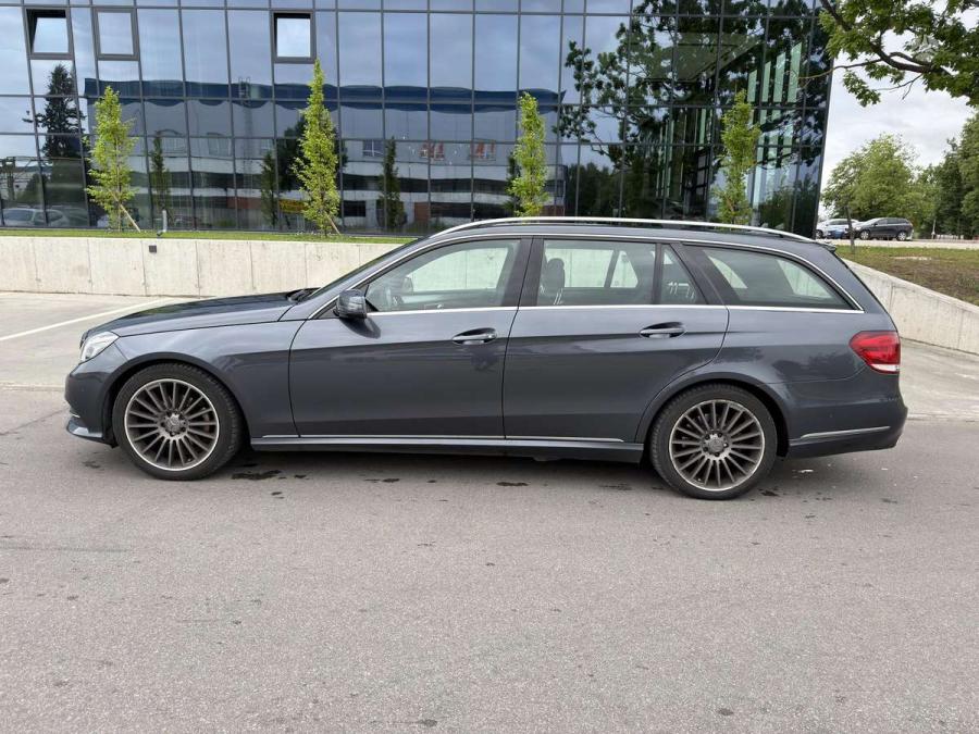Pelēks Mercedes-Benz E 220 2013 Panevēža, ar dzinēja tilpumu 2.14 L un nobraukumu 315 tūkst. km par 7850 €, foto 11 vietnē AUTOMOTO.COM.LV