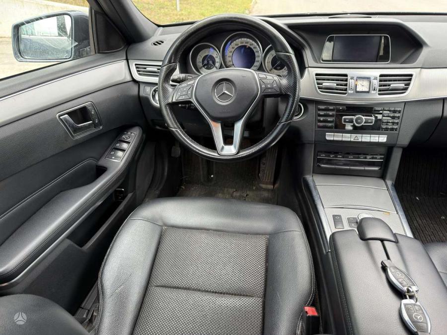 Pelēks Mercedes-Benz E 220 2013 Panevēža, ar dzinēja tilpumu 2.14 L un nobraukumu 315 tūkst. km par 7850 €, foto 13 vietnē AUTOMOTO.COM.LV