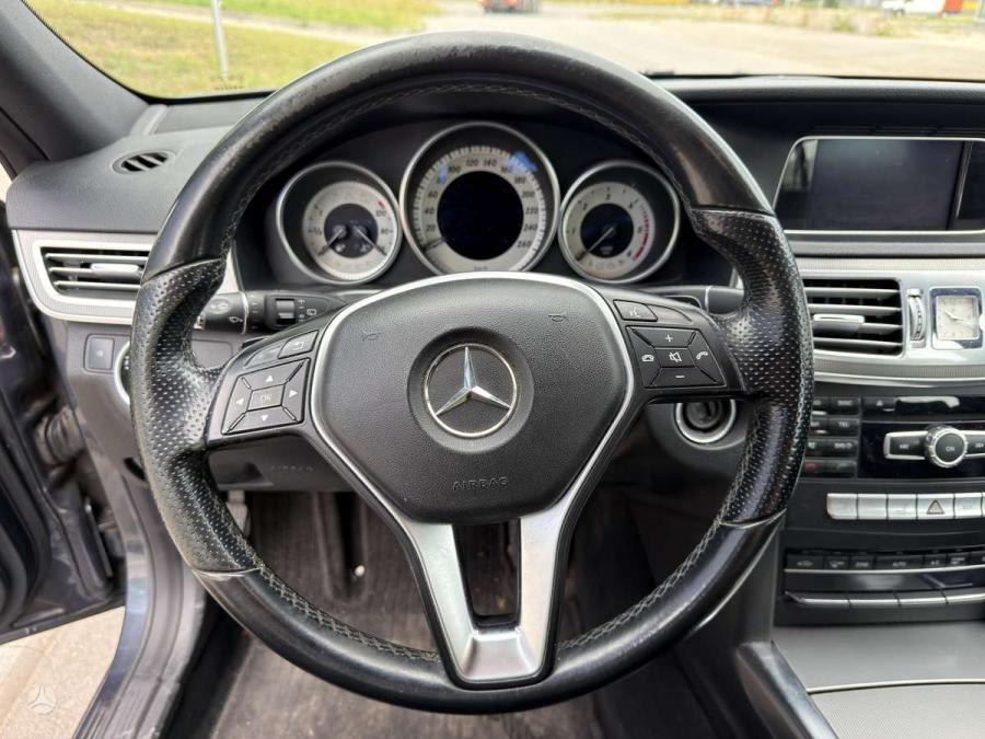 Pelēks Mercedes-Benz E 220 2013 Panevēža, ar dzinēja tilpumu 2.14 L un nobraukumu 315 tūkst. km par 7850 €, foto 19 vietnē AUTOMOTO.COM.LV