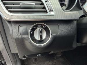 Pelēks Mercedes-Benz E 220 2013 Panevēža, ar dzinēja tilpumu 2.14 L un nobraukumu 315 tūkst. km par 7850 €, foto 23 vietnē AUTOMOTO.COM.LV