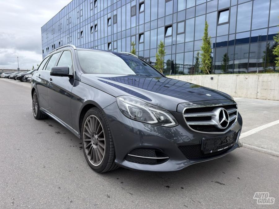 Grey Mercedes-Benz E 220 2013 in Panevezys, with an engine capacity of 2.10 L and mileage of 315 thousand km for 7850 €, photo 4 on AUTOMOTO.COM.LV