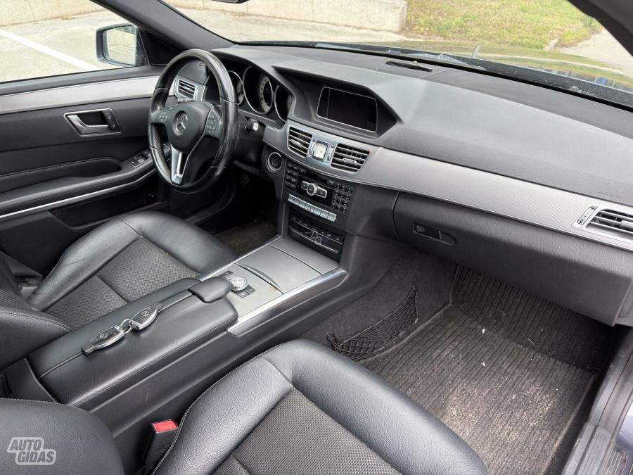 Grey Mercedes-Benz E 220 2013 in Panevezys, with an engine capacity of 2.10 L and mileage of 315 thousand km for 7850 €, photo 17 on AUTOMOTO.COM.LV