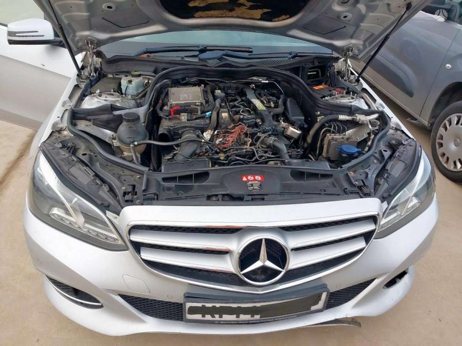 Pelēks Mercedes-Benz E 220 2014 Kauņa, ar dzinēja tilpumu 2.14 L un nobraukumu 200 tūkst. km par 3751 €, foto 6 vietnē AUTOMOTO.COM.LV
