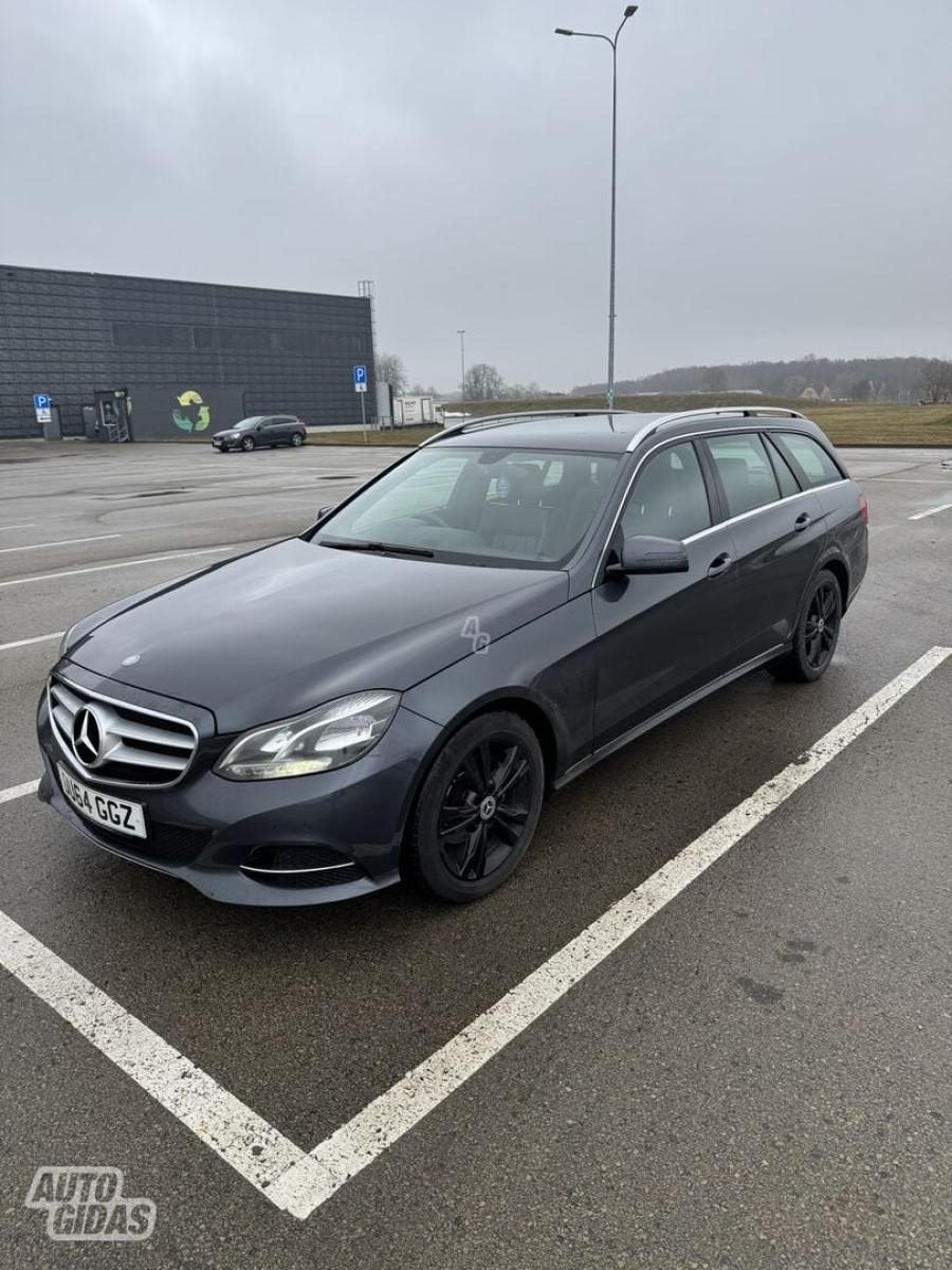 Grey Mercedes-Benz E 220 2014 in Siauliai, with an engine capacity of 2.10 L and mileage of 504 thousand km for 4500 €, photo 3 on AUTOMOTO.COM.LV