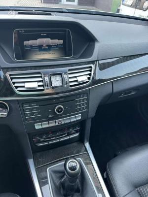 Pelēks Mercedes-Benz E 220 2015 Kauņa, ar dzinēja tilpumu 2.14 L un nobraukumu 140 tūkst. km par 7499 €, foto 6 vietnē AUTOMOTO.COM.LV